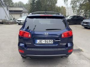 Blue Hyundai Santa Fe 2007 in Riga, with an engine capacity of 2.70 L and mileage of 110 thousand km for 6000 €, photo 6 on AUTOMOTO.COM.LV