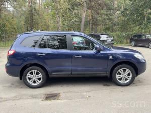 Blue Hyundai Santa Fe 2007 in Riga, with an engine capacity of 2.70 L and mileage of 110 thousand km for 6000 €, photo 8 on AUTOMOTO.COM.LV