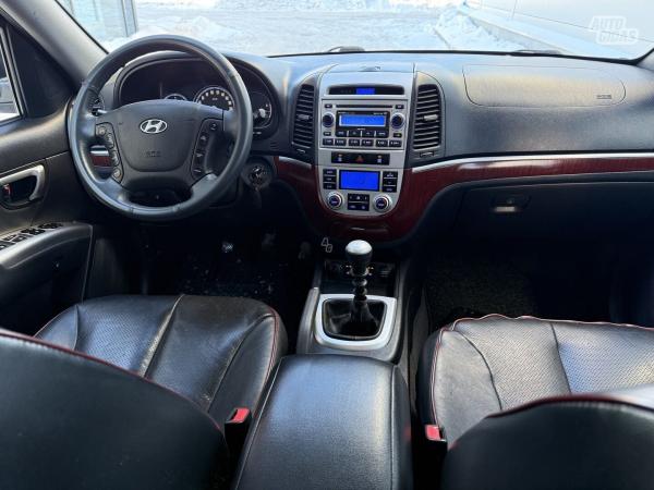 Blue Hyundai Santa Fe 2008 in Klaipeda, with an engine capacity of 2.20 L and mileage of 342 thousand km for 3600 €, photo 11 on AUTOMOTO.COM.LV