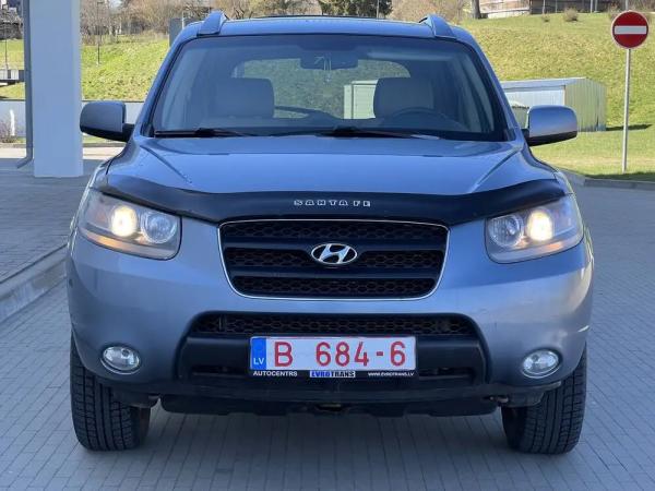 Zils Hyundai Santa Fe 2008 Rēzekne, ar dzinēja tilpumu 2.20 L un nobraukumu 305 tūkst. km par 4450 €, foto 1 vietnē AUTOMOTO.COM.LV