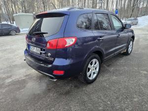 Blue Hyundai Santa Fe 2009 in Vilnius, with an engine capacity of 2.19 L and mileage of 290 thousand km for 2500 €, photo 4 on AUTOMOTO.COM.LV