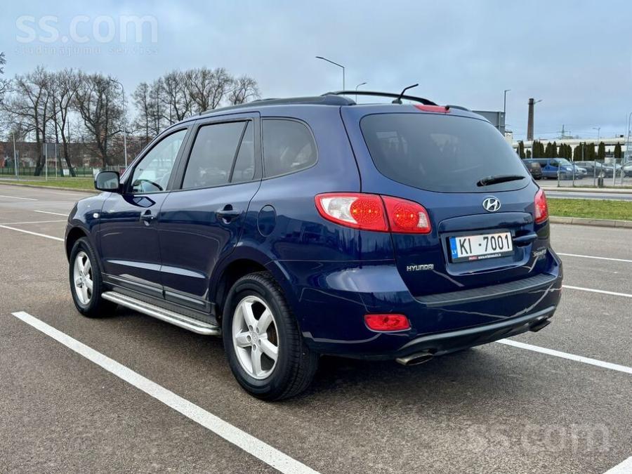 Zils Hyundai Santa Fe 2010 Liepāja, ar dzinēja tilpumu 2.20 L un nobraukumu 230 tūkst. km par 5800 €, foto 3 vietnē AUTOMOTO.COM.LV