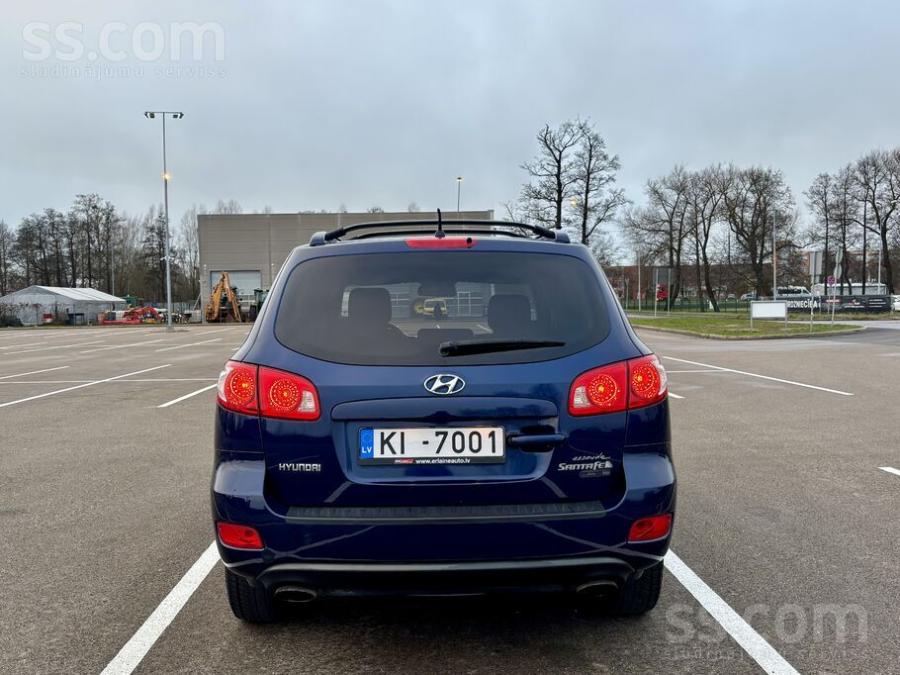 Zils Hyundai Santa Fe 2010 Liepāja, ar dzinēja tilpumu 2.20 L un nobraukumu 230 tūkst. km par 5800 €, foto 8 vietnē AUTOMOTO.COM.LV