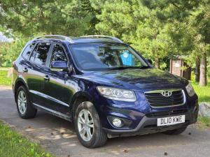 Zils Hyundai Santa Fe 2010 Kupiškis, ar dzinēja tilpumu 2.19 L un nobraukumu 141 tūkst. km par 1550 €, foto  vietnē AUTOMOTO.COM.LV