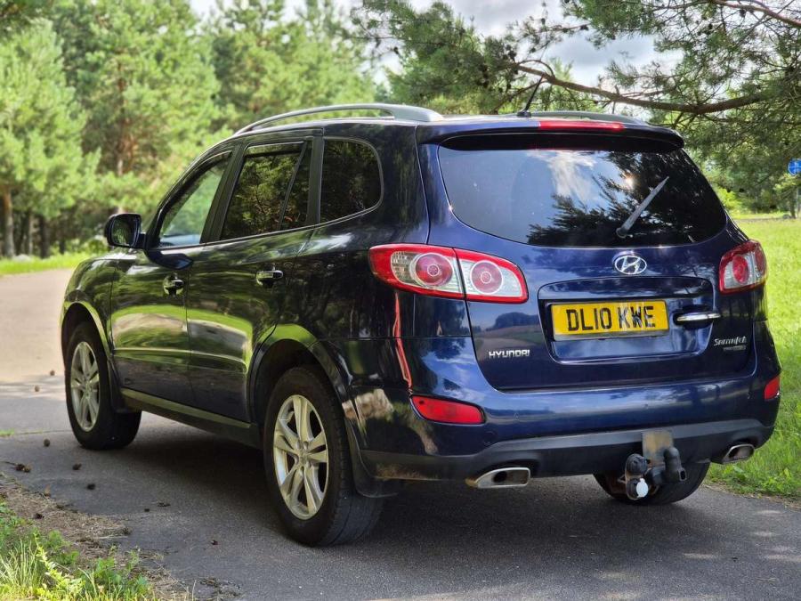 Zils Hyundai Santa Fe 2010 Kupiškis, ar dzinēja tilpumu 2.19 L un nobraukumu 141 tūkst. km par 1550 €, foto 4 vietnē AUTOMOTO.COM.LV