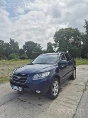 Zils Hyundai Santa Fe 2010 Rīga, ar dzinēja tilpumu 2.20 L un nobraukumu 213 tūkst. km par 6490 €, foto 3 vietnē AUTOMOTO.COM.LV