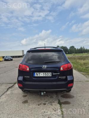 Zils Hyundai Santa Fe 2010 Rīga, ar dzinēja tilpumu 2.20 L un nobraukumu 213 tūkst. km par 6490 €, foto 7 vietnē AUTOMOTO.COM.LV