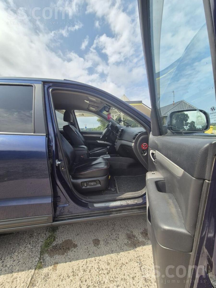 Zils Hyundai Santa Fe 2010 Rīga, ar dzinēja tilpumu 2.20 L un nobraukumu 213 tūkst. km par 6490 €, foto 12 vietnē AUTOMOTO.COM.LV