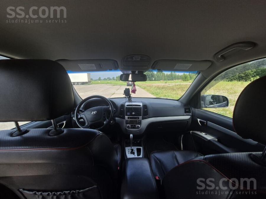 Zils Hyundai Santa Fe 2010 Rīga, ar dzinēja tilpumu 2.20 L un nobraukumu 213 tūkst. km par 6490 €, foto 13 vietnē AUTOMOTO.COM.LV