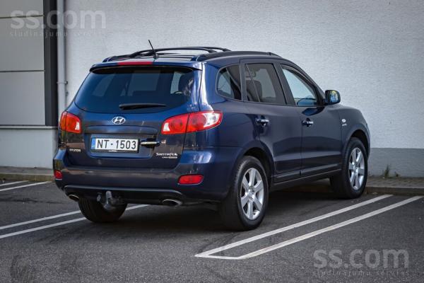 Zils Hyundai Santa Fe 2010 Rīga, ar dzinēja tilpumu 2.20 L un nobraukumu 216 tūkst. km par 5990 €, foto 5 vietnē AUTOMOTO.COM.LV