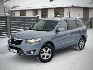 Blue Hyundai Santa Fe 2011 in Jelgava, with an engine capacity of 2.20 L and mileage of 290 thousand km for 6750 €, photo  on AUTOMOTO.COM.LV
