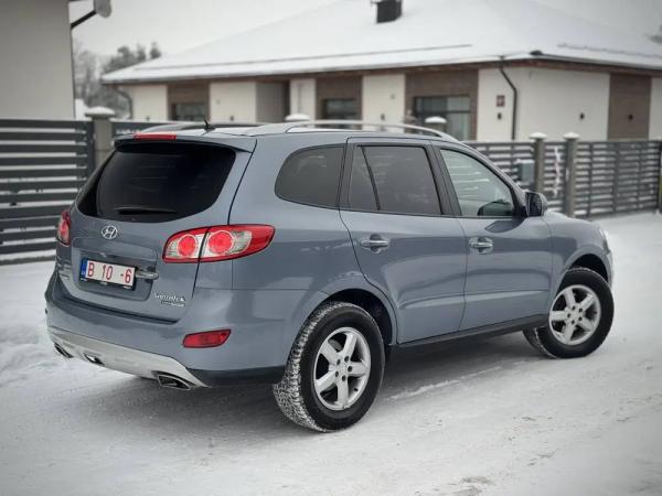 Zils Hyundai Santa Fe 2011 Jelgava, ar dzinēja tilpumu 2.20 L un nobraukumu 290 tūkst. km par 6750 €, foto 7 vietnē AUTOMOTO.COM.LV