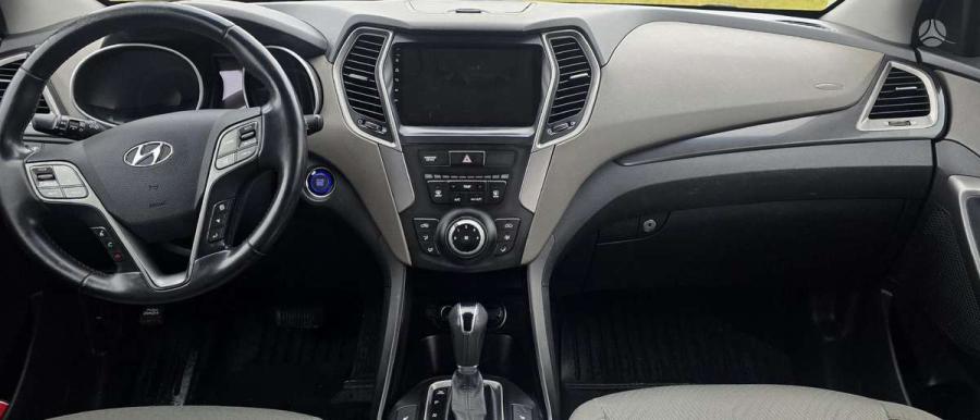 Blue Hyundai Santa Fe 2013 in Vilnius, with an engine capacity of 2.00 L and mileage of 233 thousand km for 6500 €, photo 9 on AUTOMOTO.COM.LV