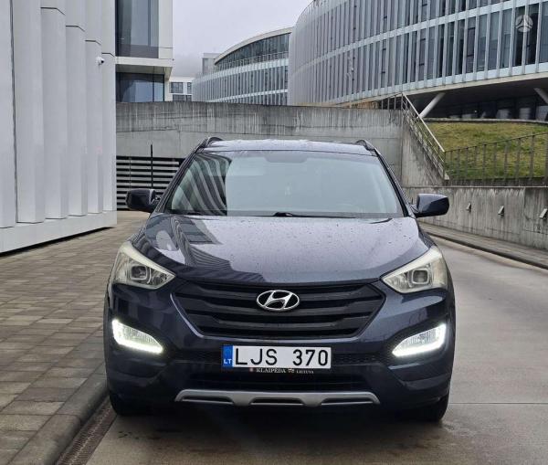 Zils Hyundai Santa Fe 2013 Viļņa, ar dzinēja tilpumu 2.00 L un nobraukumu 233 tūkst. km par 6400 €, foto 2 vietnē AUTOMOTO.COM.LV
