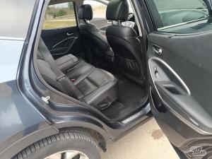 Blue Hyundai Santa Fe 2013 in Visaginas, with an engine capacity of 2.20 L and mileage of 230 thousand km for 10700 €, photo 12 on AUTOMOTO.COM.LV