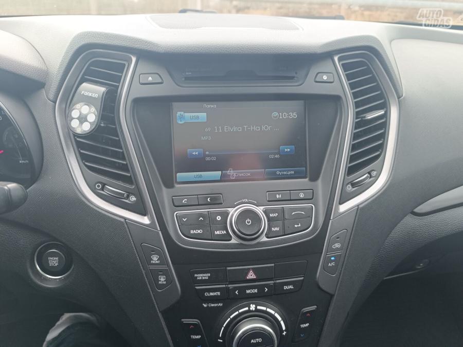 Blue Hyundai Santa Fe 2013 in Visaginas, with an engine capacity of 2.20 L and mileage of 230 thousand km for 10700 €, photo 22 on AUTOMOTO.COM.LV