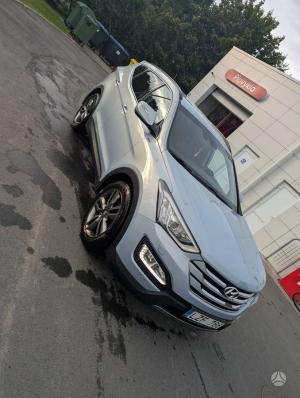 Zils Hyundai Santa Fe 2013 Kauņa, ar dzinēja tilpumu 2.20 L un nobraukumu 300 tūkst. km par 9500 €, foto 3 vietnē AUTOMOTO.COM.LV