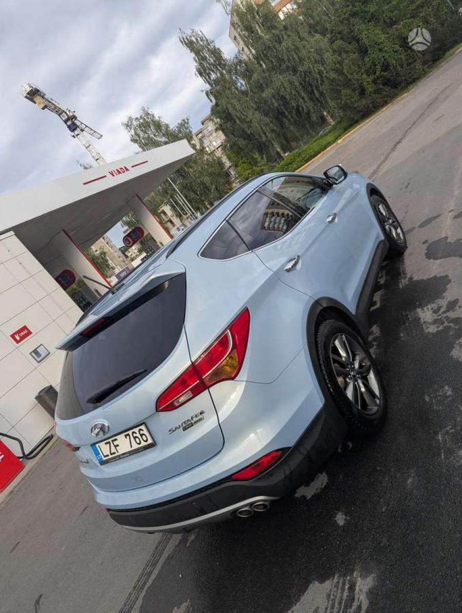 Zils Hyundai Santa Fe 2013 Kauņa, ar dzinēja tilpumu 2.20 L un nobraukumu 300 tūkst. km par 9500 €, foto 4 vietnē AUTOMOTO.COM.LV