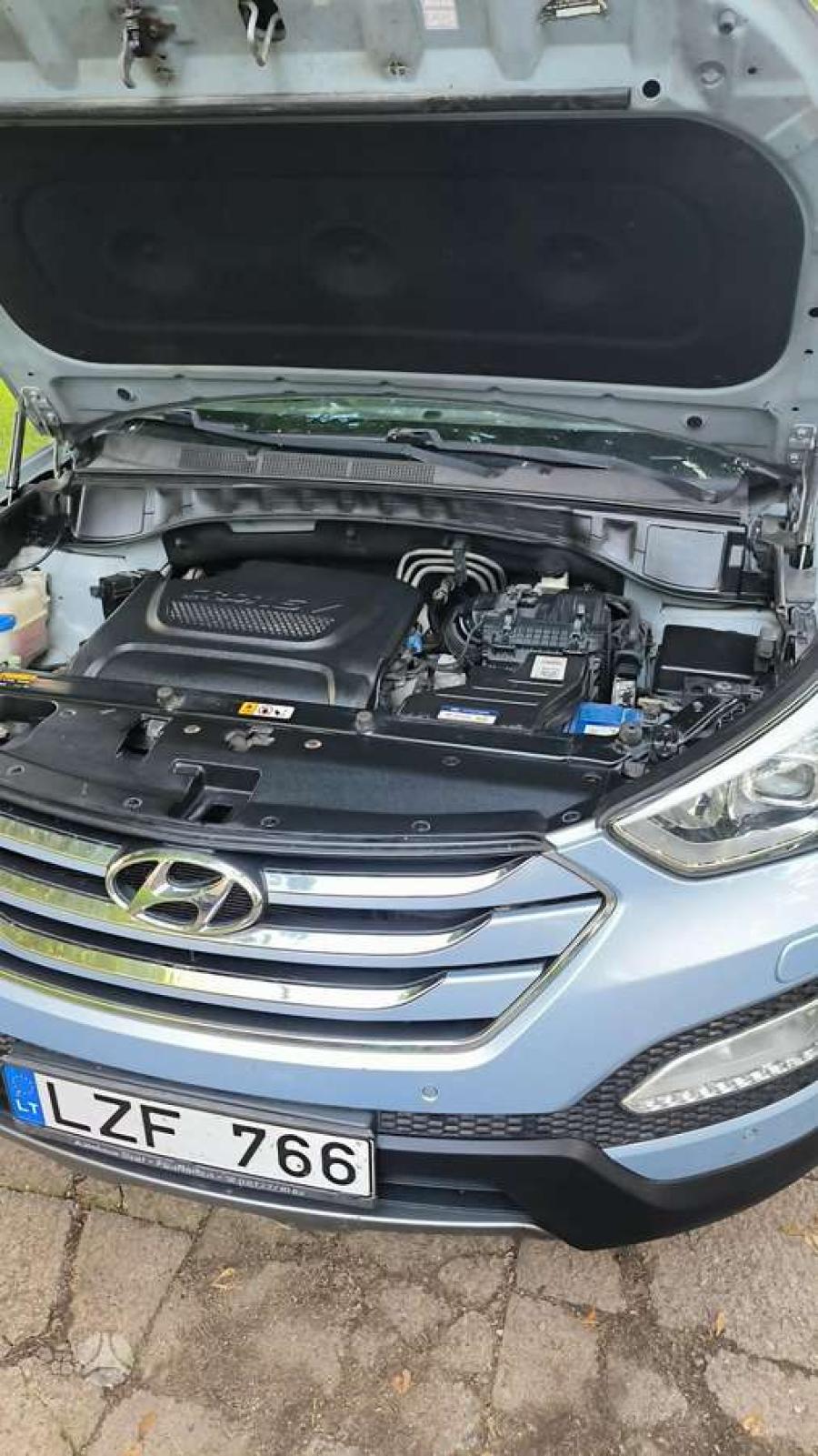 Zils Hyundai Santa Fe 2013 Kauņa, ar dzinēja tilpumu 2.20 L un nobraukumu 300 tūkst. km par 9500 €, foto 9 vietnē AUTOMOTO.COM.LV