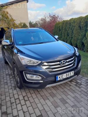 Zils Hyundai Santa Fe 2014 Ventspils, ar dzinēja tilpumu 2.20 L un nobraukumu 117 tūkst. km par 12500 €, foto  vietnē AUTOMOTO.COM.LV