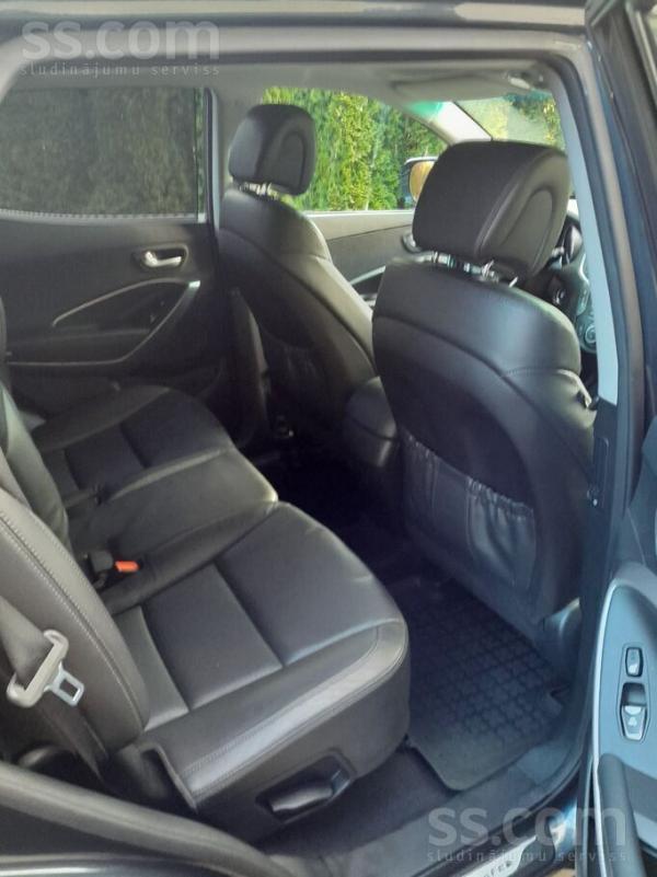 Zils Hyundai Santa Fe 2014 Ventspils, ar dzinēja tilpumu 2.20 L un nobraukumu 117 tūkst. km par 12500 €, foto 7 vietnē AUTOMOTO.COM.LV
