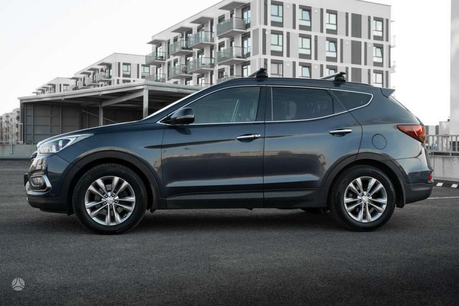 Zils Hyundai Santa Fe 2016 Viļņa, ar dzinēja tilpumu 2.20 L un nobraukumu 243 tūkst. km par 12000 €, foto 4 vietnē AUTOMOTO.COM.LV