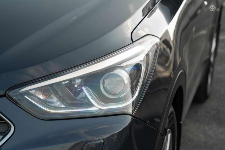 Zils Hyundai Santa Fe 2016 Viļņa, ar dzinēja tilpumu 2.20 L un nobraukumu 243 tūkst. km par 12000 €, foto 13 vietnē AUTOMOTO.COM.LV