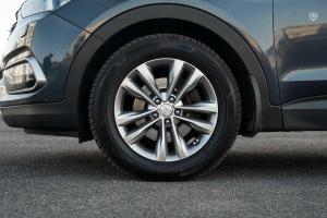 Zils Hyundai Santa Fe 2016 Viļņa, ar dzinēja tilpumu 2.20 L un nobraukumu 243 tūkst. km par 12000 €, foto 14 vietnē AUTOMOTO.COM.LV