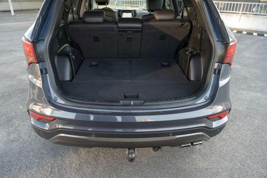 Zils Hyundai Santa Fe 2016 Viļņa, ar dzinēja tilpumu 2.20 L un nobraukumu 243 tūkst. km par 12000 €, foto 16 vietnē AUTOMOTO.COM.LV