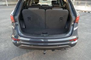 Zils Hyundai Santa Fe 2016 Viļņa, ar dzinēja tilpumu 2.20 L un nobraukumu 243 tūkst. km par 12000 €, foto 17 vietnē AUTOMOTO.COM.LV