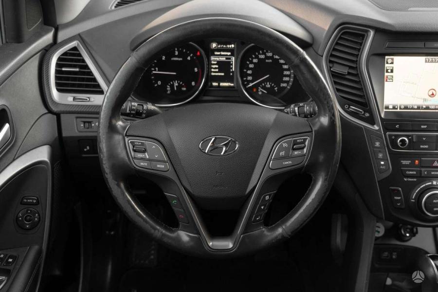 Zils Hyundai Santa Fe 2016 Viļņa, ar dzinēja tilpumu 2.20 L un nobraukumu 243 tūkst. km par 12000 €, foto 22 vietnē AUTOMOTO.COM.LV