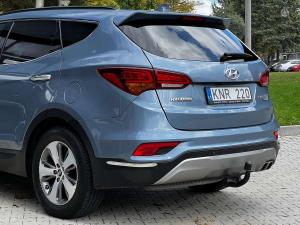 Blue Hyundai Santa Fe 2018 in Joniskis, with an engine capacity of 2.20 L and mileage of 153 thousand km for 16999 €, photo 8 on AUTOMOTO.COM.LV