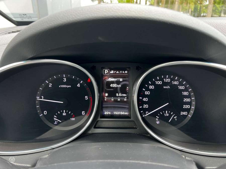 Blue Hyundai Santa Fe 2018 in Joniskis, with an engine capacity of 2.20 L and mileage of 153 thousand km for 16999 €, photo 13 on AUTOMOTO.COM.LV