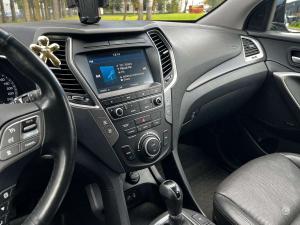 Blue Hyundai Santa Fe 2018 in Joniskis, with an engine capacity of 2.20 L and mileage of 153 thousand km for 16999 €, photo 14 on AUTOMOTO.COM.LV