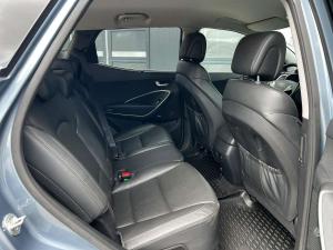 Blue Hyundai Santa Fe 2018 in Joniskis, with an engine capacity of 2.20 L and mileage of 153 thousand km for 16999 €, photo 17 on AUTOMOTO.COM.LV