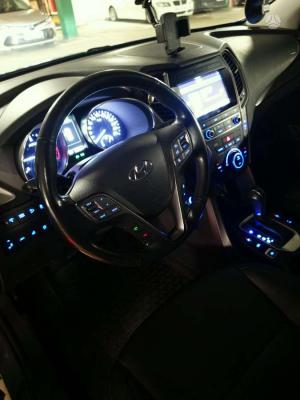 Blue Hyundai Santa Fe 2018 in Joniskis, with an engine capacity of 2.20 L and mileage of 153 thousand km for 16999 €, photo 19 on AUTOMOTO.COM.LV