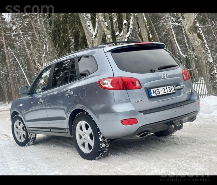 Zils Hyundai Santa Fe 2010 Rīga, ar dzinēja tilpumu 2.20 L un nobraukumu 300 tūkst. km par 4000 €, foto 3 vietnē AUTOMOTO.COM.LV