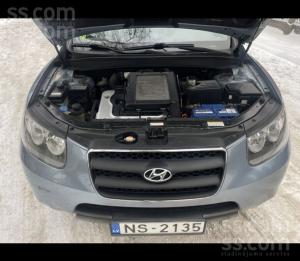 Zils Hyundai Santa Fe 2010 Rīga, ar dzinēja tilpumu 2.20 L un nobraukumu 300 tūkst. km par 4000 €, foto 10 vietnē AUTOMOTO.COM.LV