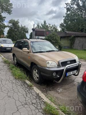 Brown Hyundai Santa Fe 2002 in Riga, with an engine capacity of 2.40 L and mileage of 347 thousand km for 1250 €, photo  on AUTOMOTO.COM.LV