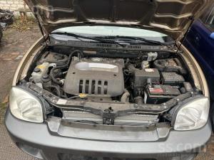 Brown Hyundai Santa Fe 2004 in Liepaja, with an engine capacity of 2.30 L and mileage of 0 thousand km for 970 €, photo  on AUTOMOTO.COM.LV