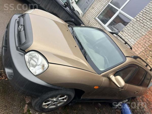 Brown Hyundai Santa Fe 2004 in Liepaja, with an engine capacity of 2.30 L and mileage of 0 thousand km for 970 €, photo 6 on AUTOMOTO.COM.LV