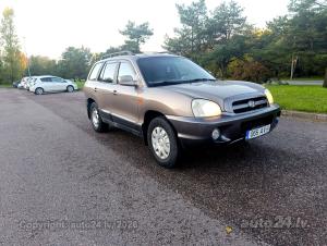 Brūns Hyundai Santa Fe 2005 Tallina, ar dzinēja tilpumu 2.00 L un nobraukumu 195 tūkst. km par 1799 €, foto  vietnē AUTOMOTO.COM.LV