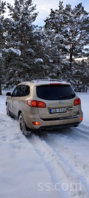 Brūns Hyundai Santa Fe 2006 Liepāja, ar dzinēja tilpumu 2.20 L un nobraukumu 292 tūkst. km par 3000 €, foto 2 vietnē AUTOMOTO.COM.LV