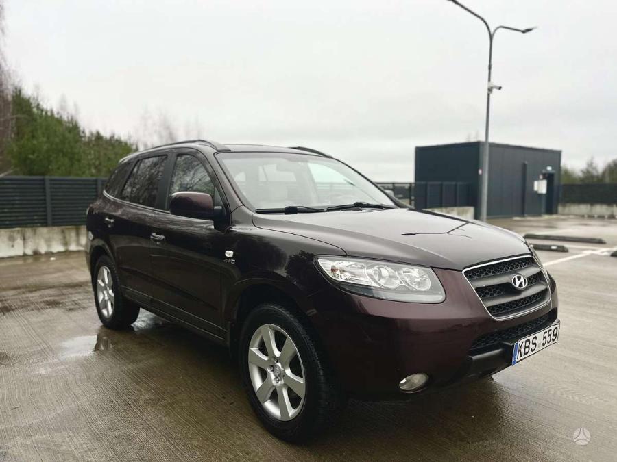 Brūns Hyundai Santa Fe 2007 Viļņa, ar dzinēja tilpumu 2.20 L un nobraukumu 321 tūkst. km par 3200 €, foto 3 vietnē AUTOMOTO.COM.LV
