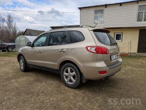 Brūns Hyundai Santa Fe 2008 Daugavpils, ar dzinēja tilpumu 2.20 L un nobraukumu 226 tūkst. km par 3800 €, foto 4 vietnē AUTOMOTO.COM.LV