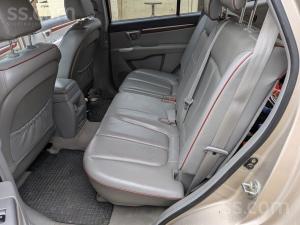 Brūns Hyundai Santa Fe 2008 Daugavpils, ar dzinēja tilpumu 2.20 L un nobraukumu 226 tūkst. km par 3800 €, foto 9 vietnē AUTOMOTO.COM.LV