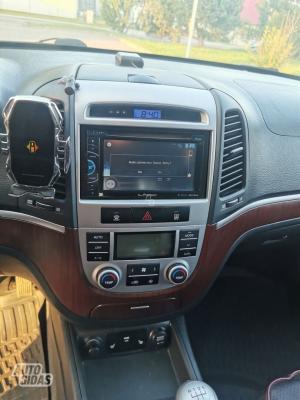 Brown Hyundai Santa Fe 2008 in Vilnius, with an engine capacity of 2.20 L and mileage of 262 thousand km for 2750 €, photo 14 on AUTOMOTO.COM.LV