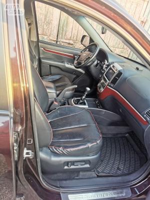 Brown Hyundai Santa Fe 2008 in Vilnius, with an engine capacity of 2.20 L and mileage of 262 thousand km for 2750 €, photo 17 on AUTOMOTO.COM.LV