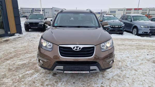 Brūns Hyundai Santa Fe 2011 Marijampole, ar dzinēja tilpumu 2.20 L un nobraukumu 242 tūkst. km par 7690 €, foto 2 vietnē AUTOMOTO.COM.LV