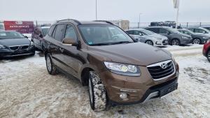 Brown Hyundai Santa Fe 2011 in Marijampole, with an engine capacity of 2.20 L and mileage of 242 thousand km for 7690 €, photo 3 on AUTOMOTO.COM.LV